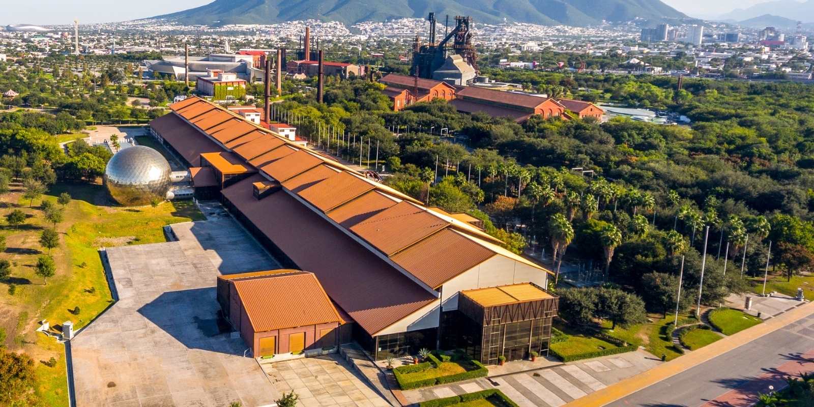 Nave Lewis Ala Maestranza ¡Contrata tu fecha!⭐️⭐️⭐️⭐⭐️